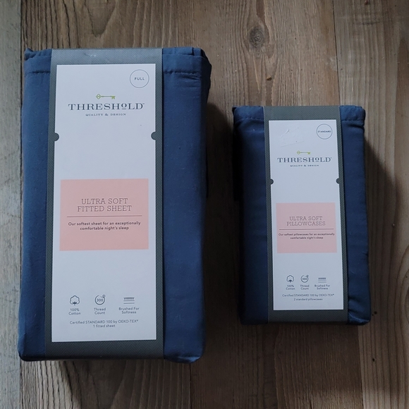 Threshold | Bedding | Full Size Fitted Sheet 2 Pillowcases | Poshmark